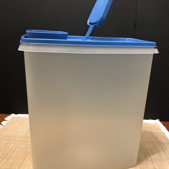 Tupperware | Dining | Tupperware Cereal Container | Poshmark
